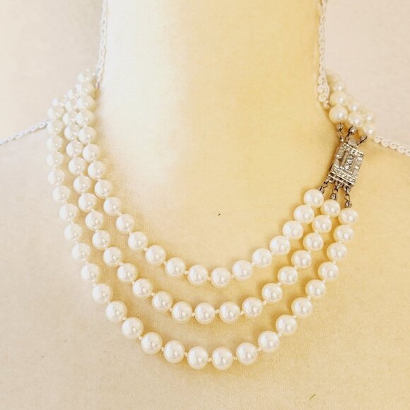 Vintage | Jewelry | Vintage Cream Glass Pearl Triple Strand Draped ...